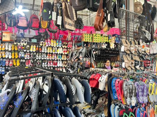 ตลาดพูนทรัพย์ : POONSUP Market